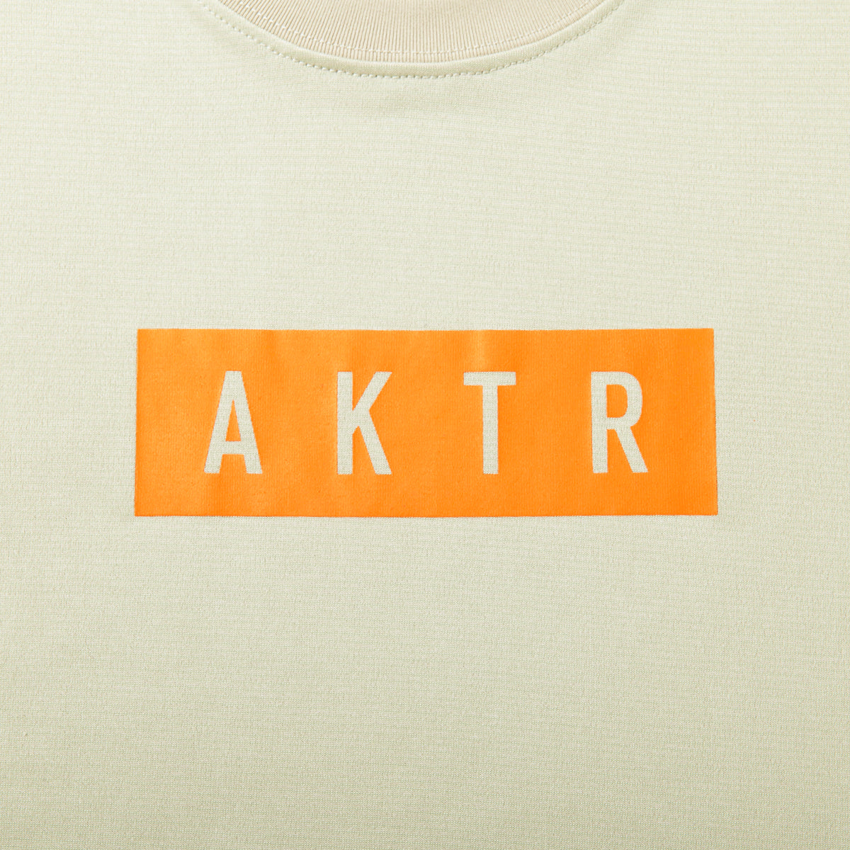 KIDS AKTR LOGO SPORTS TEE ECRU – AKTR OFFICIAL