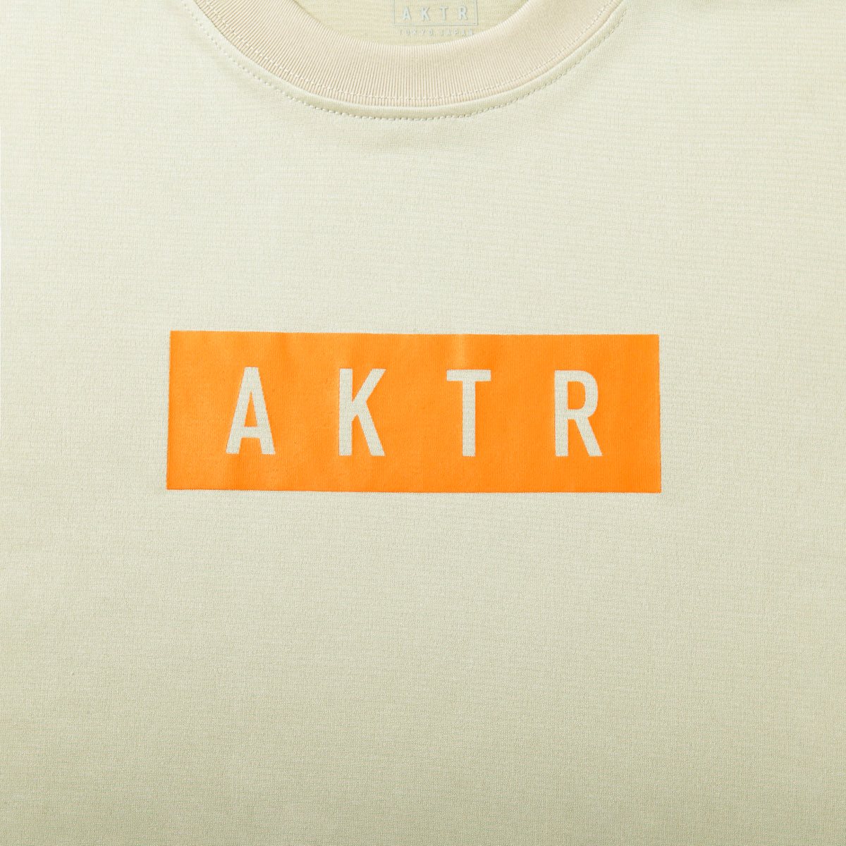 KIDS AKTR LOGO SPORTS TEE ECRU – AKTR OFFICIAL